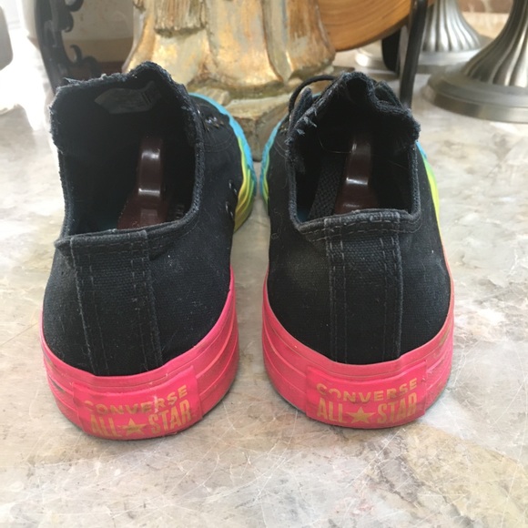 Converse | Shoes | Converse All Stars Multi Color Soles Shoes M5w7 ...